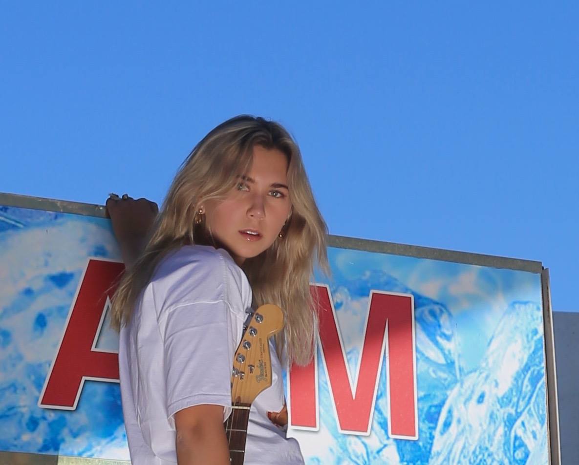 First Look: Courtney Farren - Nothing Like It - First Look (Video ...